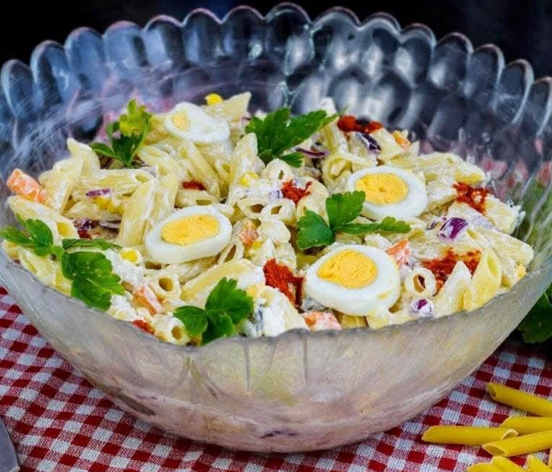 SALATĂ ȘASELE CERURI… Așa o fac de ani de zile și toată lumea o adoră ...